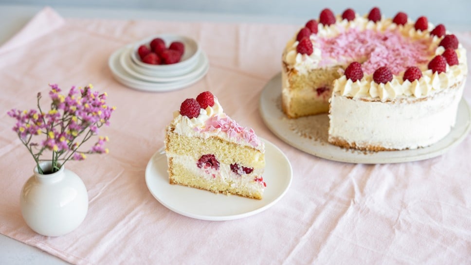 Muttertagstorte mit Himbeeren und Mascarpone