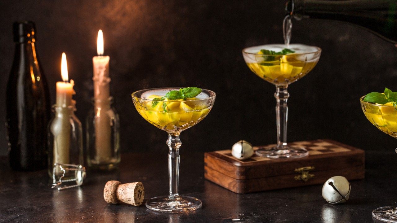 Mango-Maracuja Bellini » Rezept | SPAR Mahlzeit!