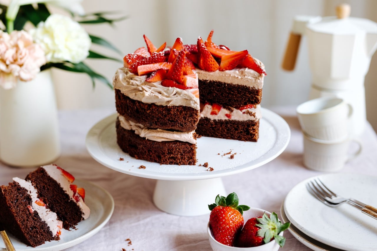 Brownie Torte mit Erdbeeren » Rezept | SPAR Mahlzeit!