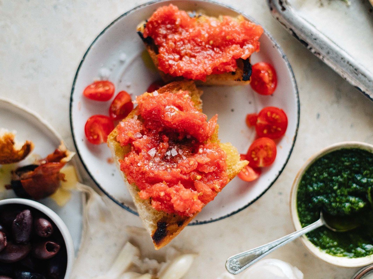 Pan con Tomate » Rezept für spanisches Frühstück | SPAR Mahlzeit!