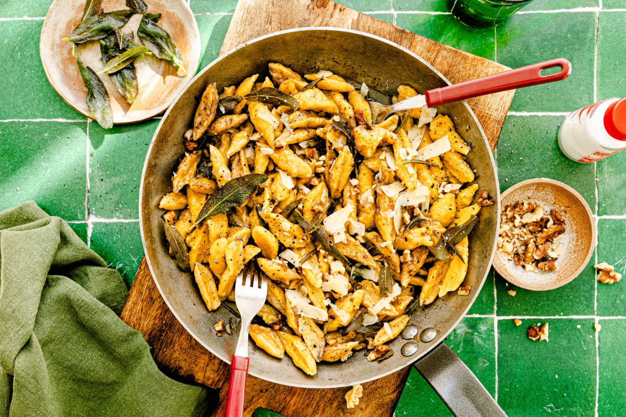 Kürbis Scherennudeln in Salbei-Walnuss-Butter