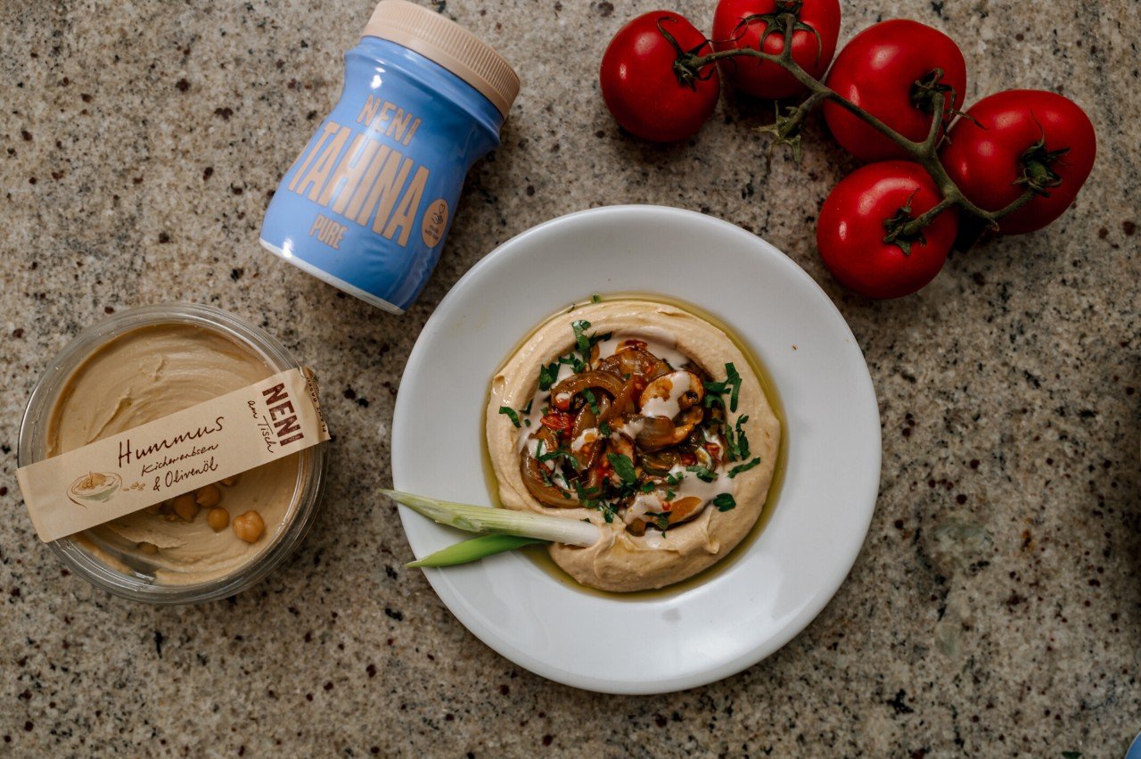 Hummus mit gerösteten Champignons und Tahina