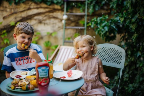 Kindergrillen » Tipps für die gelungene Grillparty | SPAR Mahlzeit!