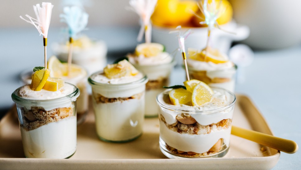 Zitronencreme mit Bio-Dinkel-Biskotten