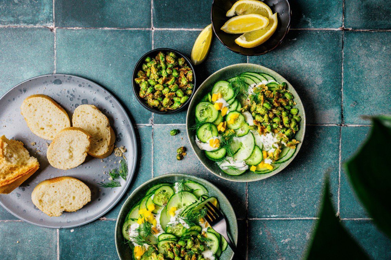 Crispy Edamame- Gurken-Salat » Rezept | SPAR Mahlzeit!